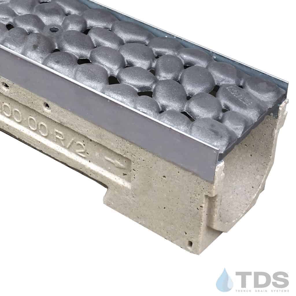 ULMA U100KX Drain Channel w/ Iron Age River Rock Grate-RAW – Trench Drain